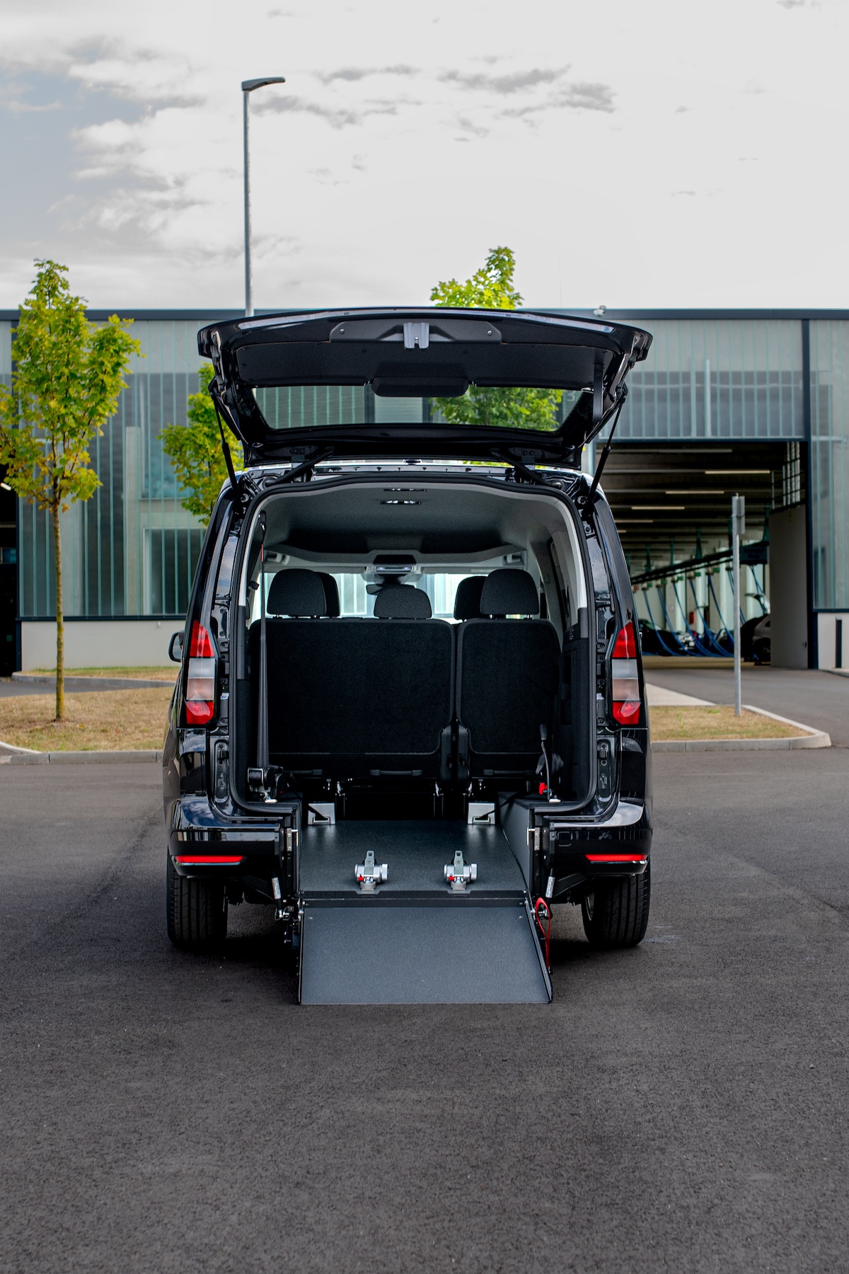 Ford (Grand) Connect Rolli-In® - KADOMO GmbH